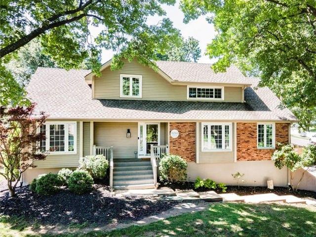 13293 W 112th Ter, Overland Park, KS 66210