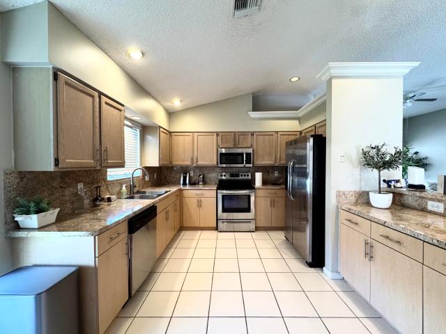 13297 Emerald View Ct, Wellington, FL 33414 | MLS #B26022 | Compass
