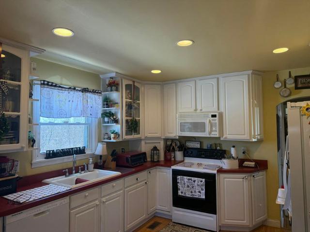 13296 Peach Grove Road