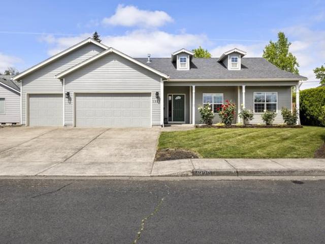1329 Anna St, Woodburn, OR 97071