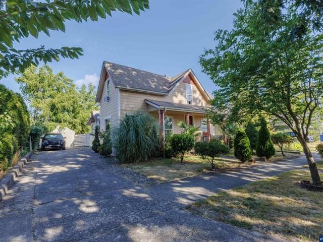 1329 Baker St NE, Salem, OR 97301