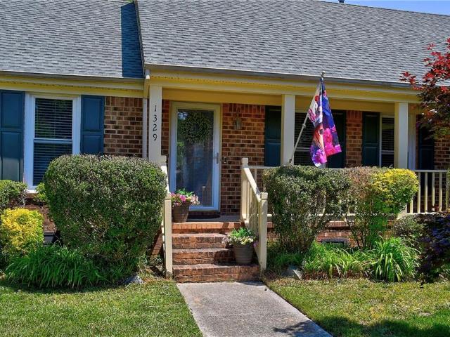 1329 Creekview Dr