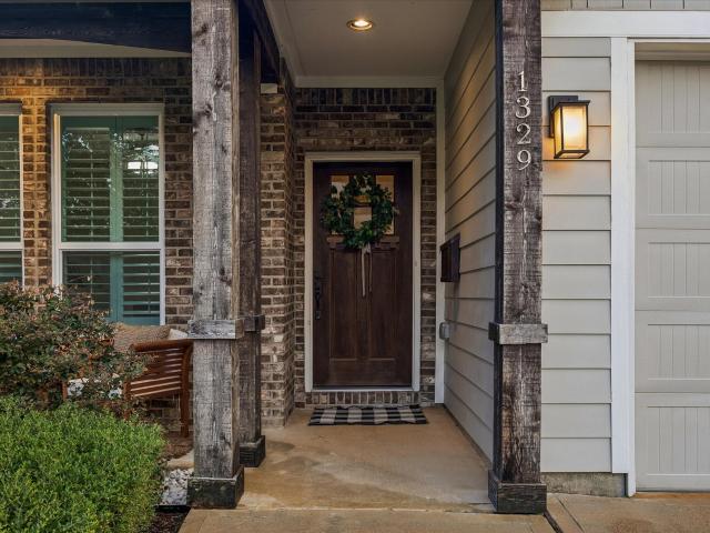 1329 Richelieu Lane