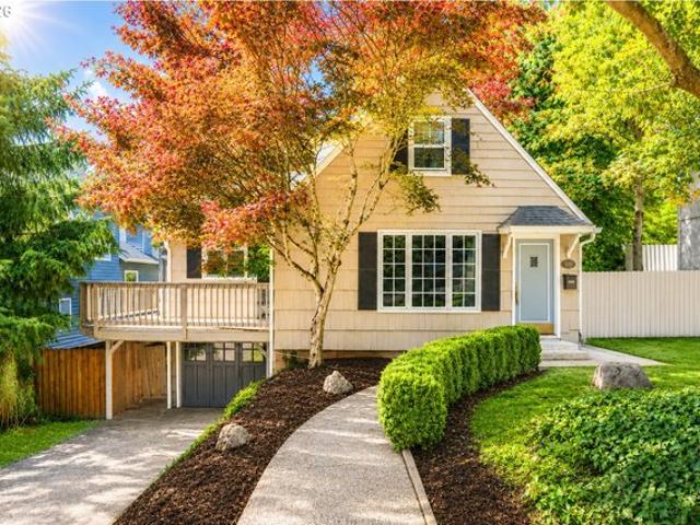 1329 SW Hume St, Portland, OR 97219