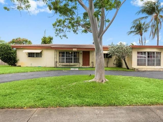 1329 SW 1st Ter, Pompano Beach, FL 33060