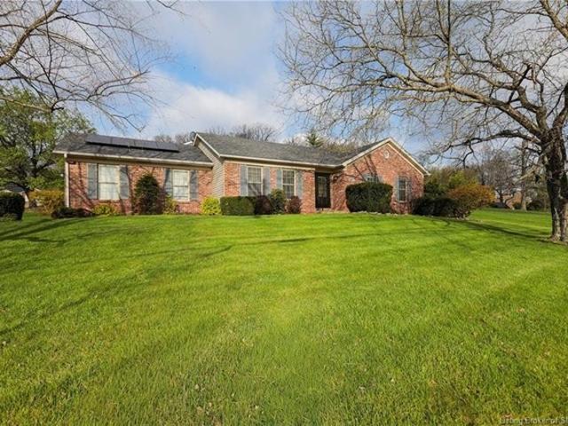 1329 Valley View Rd, New Albany, IN 47150