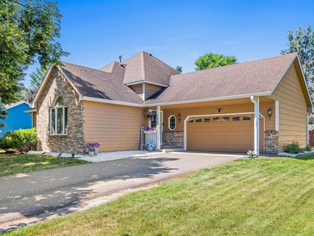 13200 Isanti St NE, Blaine, MN 55449