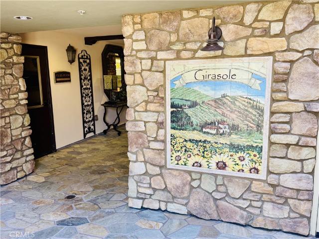 13200 Moorpark 203