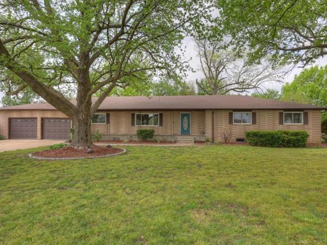 13200 Oregon Ln, Neosho, MO 64850