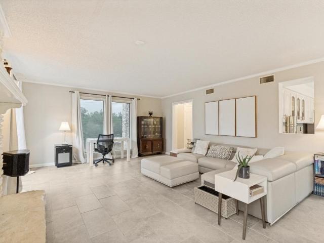 13207 Mansfield Dr