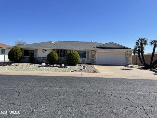 13207 N Branding Iron Dr, Sun City, AZ 85351