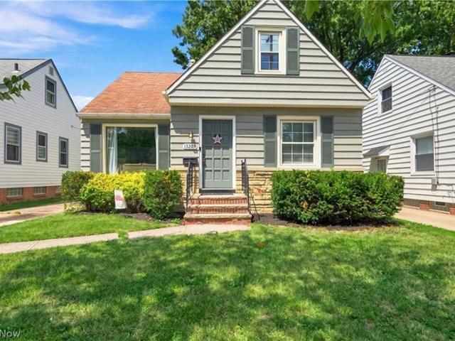 13209 Rockside Rd, Garfield Heights, OH 44125