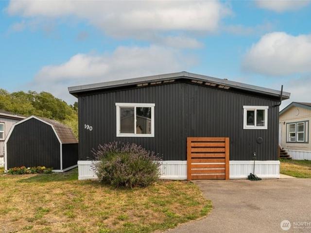 1320 N Oak Harbor St Trlr 190, Oak Harbor, WA 98277