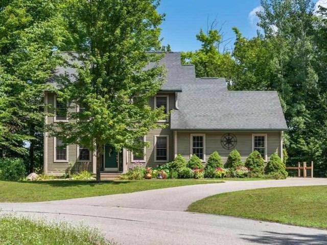 1320 Nordic Dr, Boyne City, MI 49712