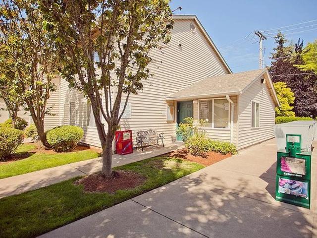 1320 Oak Patch Rd, Eugene, OR 97402