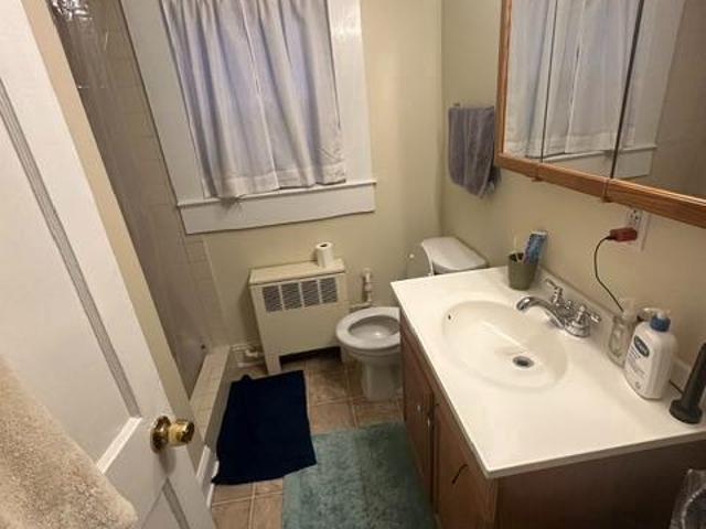 1320 B Rowe