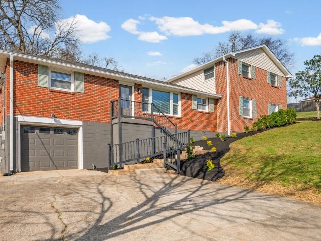 1320 Bellshire Dr