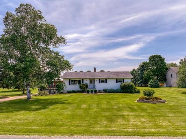 1320 Berlin Rd, Huron, OH 44839