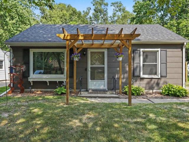 1320 Craft Ave, Kalamazoo, MI 49048