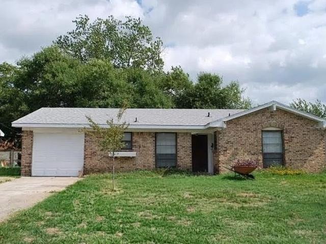 1320 Eastside Dr, Mesquite, TX 75149