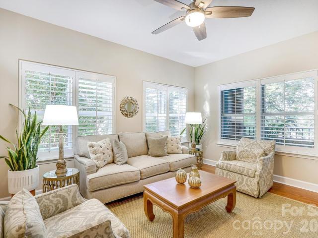 1320 Fillmore Avenue # 305