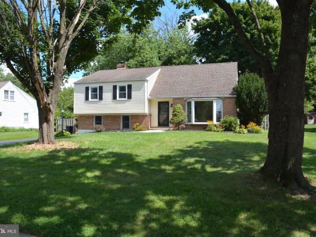 1320 Greentree Lane