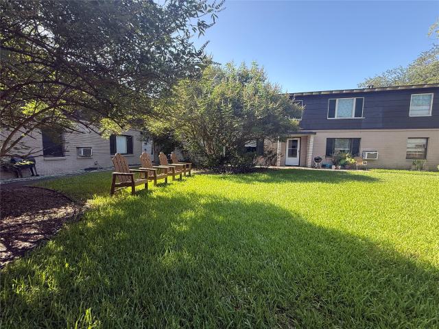 1320 Heights Boulevard 2