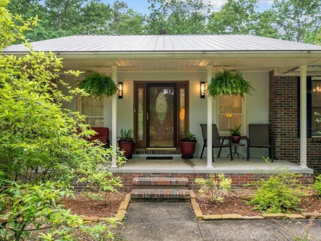 1320 Laurel Way