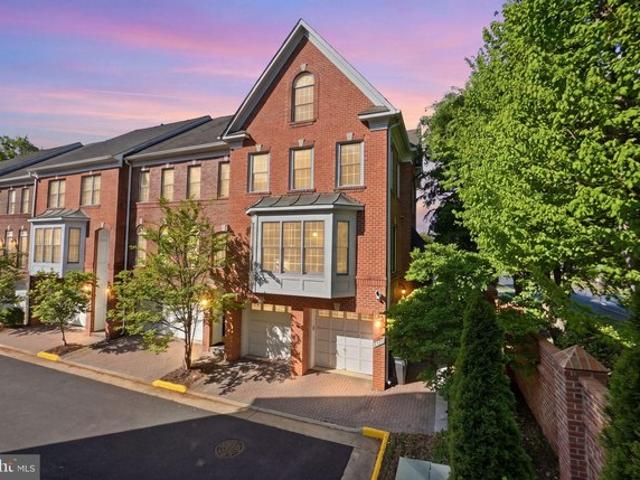1320 Lessard Ln, McLean, VA 22101