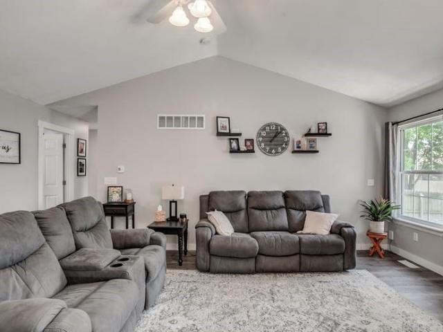1320 Pin Oak Circle
