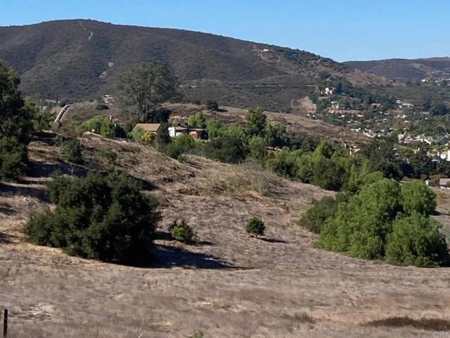 1320 Richland Rd, San Marcos, CA 92069