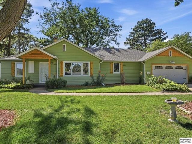 1320 S 90th St, Omaha, NE 68124