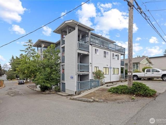 1320 th Ave SW, Burien, WA 98146