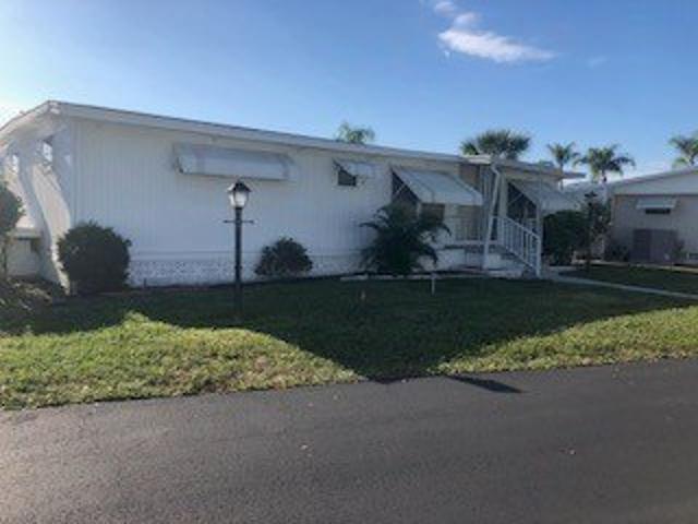 1320 Warmwood Dr, Grand Island, FL 32735