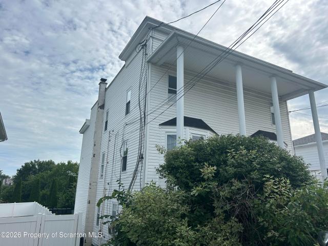1320 1 W Locust Street