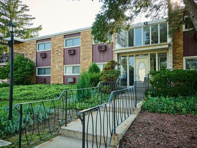 1320A Lore Ln Apt 101, Lombard, IL 60148