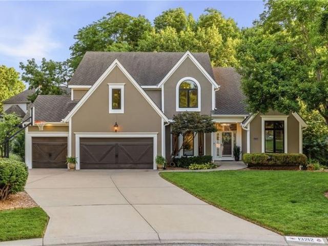 13212 Fontana St, Leawood, KS 66209