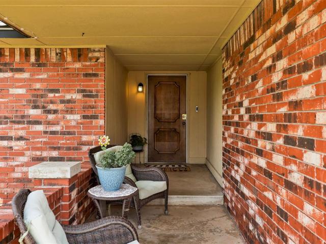 13216 Eastvalley Road