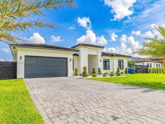 13218 SW 230th St, Miami, FL 33170