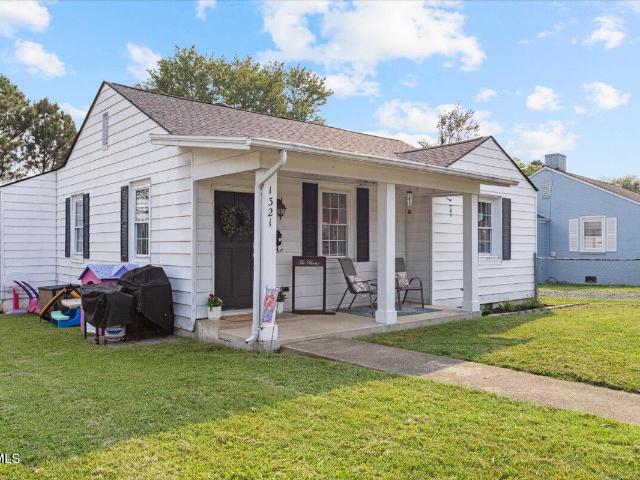 1321 Magnolia Avenue