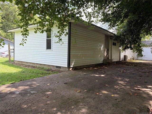 1321 Monta Ave, Muskogee, OK 74403
