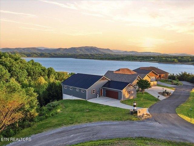 1321 Aqua Vista Way, Newport, TN 37821