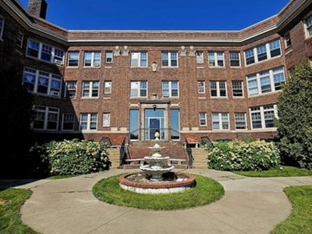 1321 E 1st St, Duluth, MN 55805
