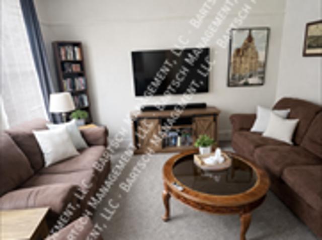 1321 E Albion St, 2 beds, 1 full bath