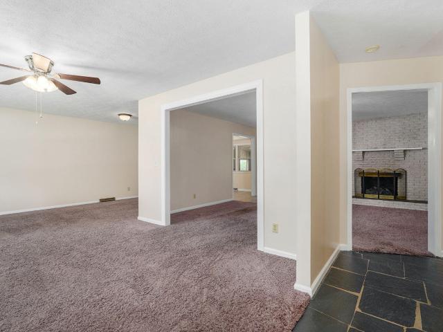 1321 E Walnut Lawn Street