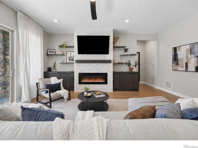 1321 Fountain Lane