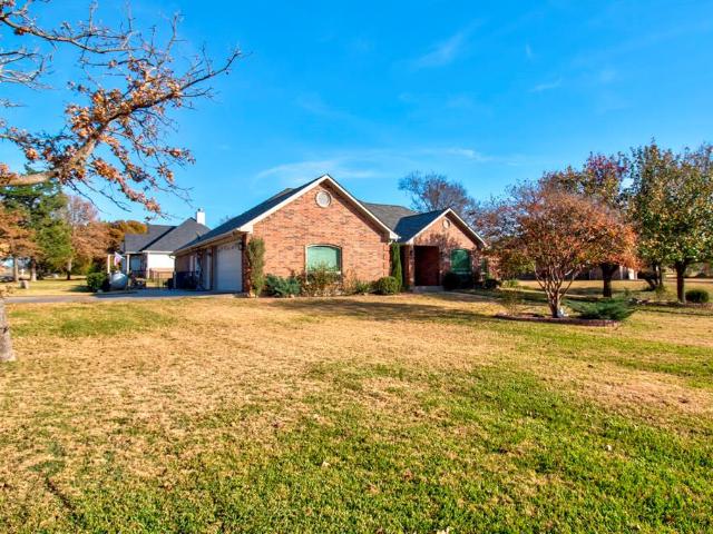 1321 Kiowa Dr E, Lake Kiowa, TX 76240 | MLS #21115