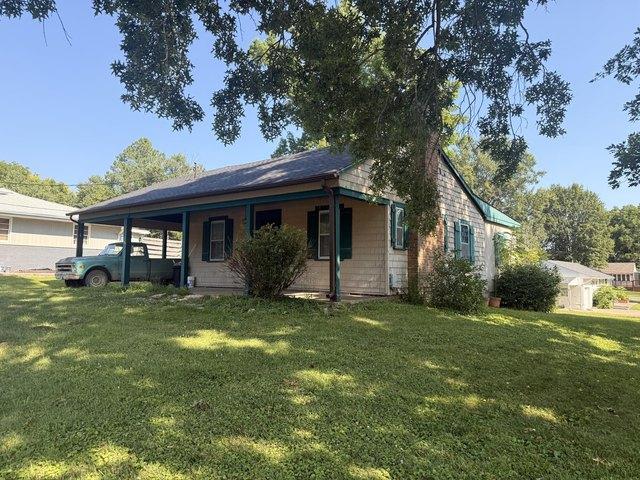 1321 Pollock Rd, Mexico, MO 65265