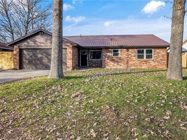 1321 Rolling Oaks Dr, Rogers, AR 72756