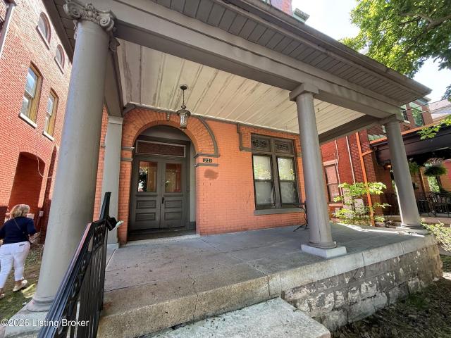 1321 S 1st St